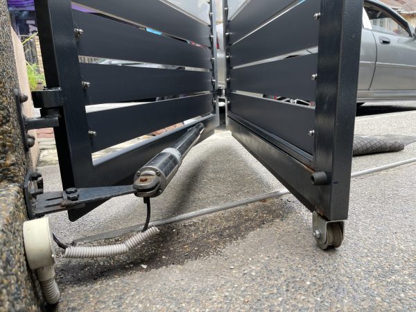 Convert To Trackless Auto Gate - Jackpro